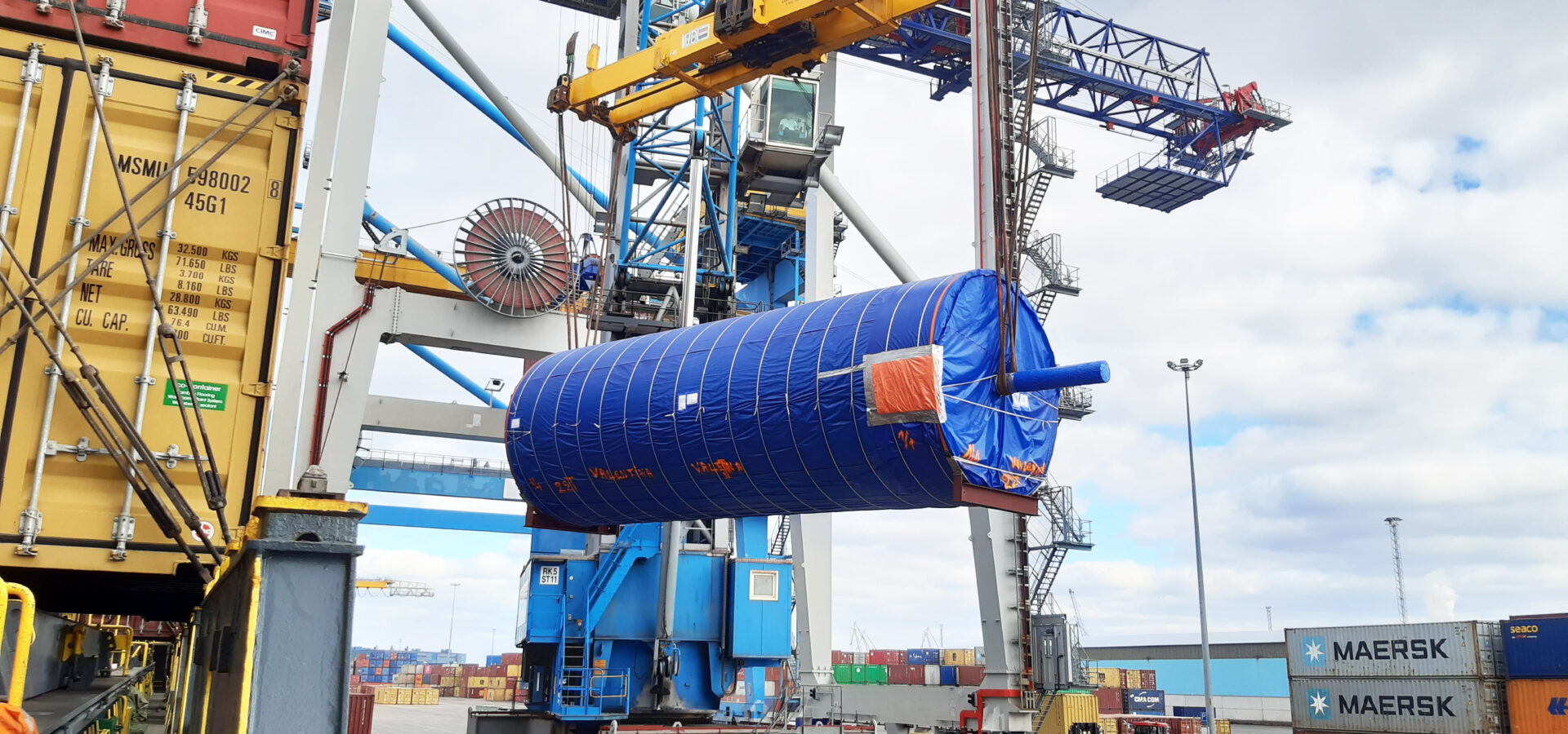 Time critical break bulk shipment - Hacklin Logistics